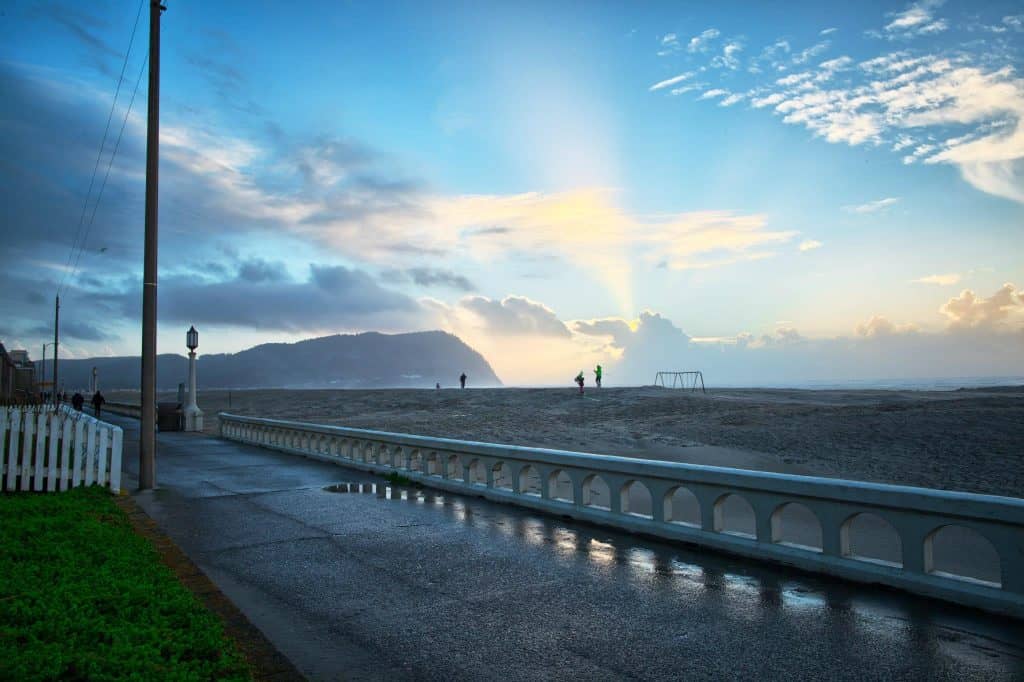 Top 10 Fun Things To Do In Seaside Oregon | Visit Oregon